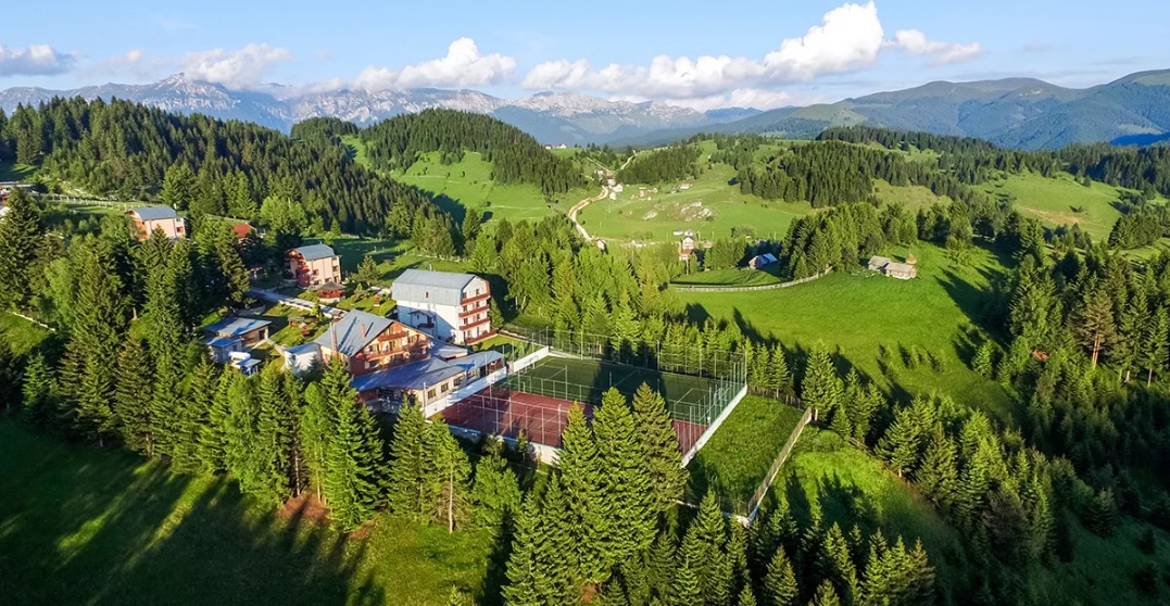 Afacere de vanzare - Domeniu turistic, zona pitoreasca, priveliste ...